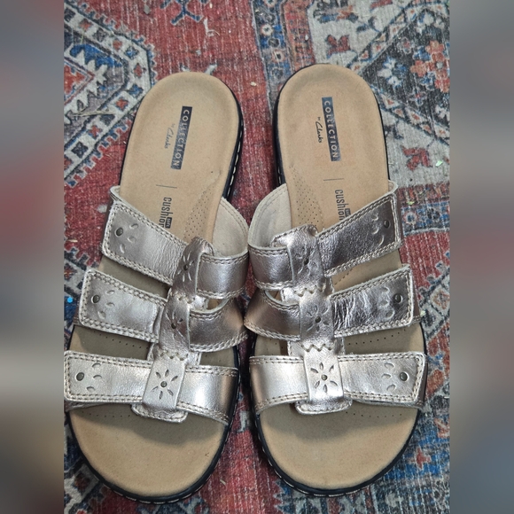 Clarks | Shoes | Clarks Womens Metallic Gold Sandals | Poshmark